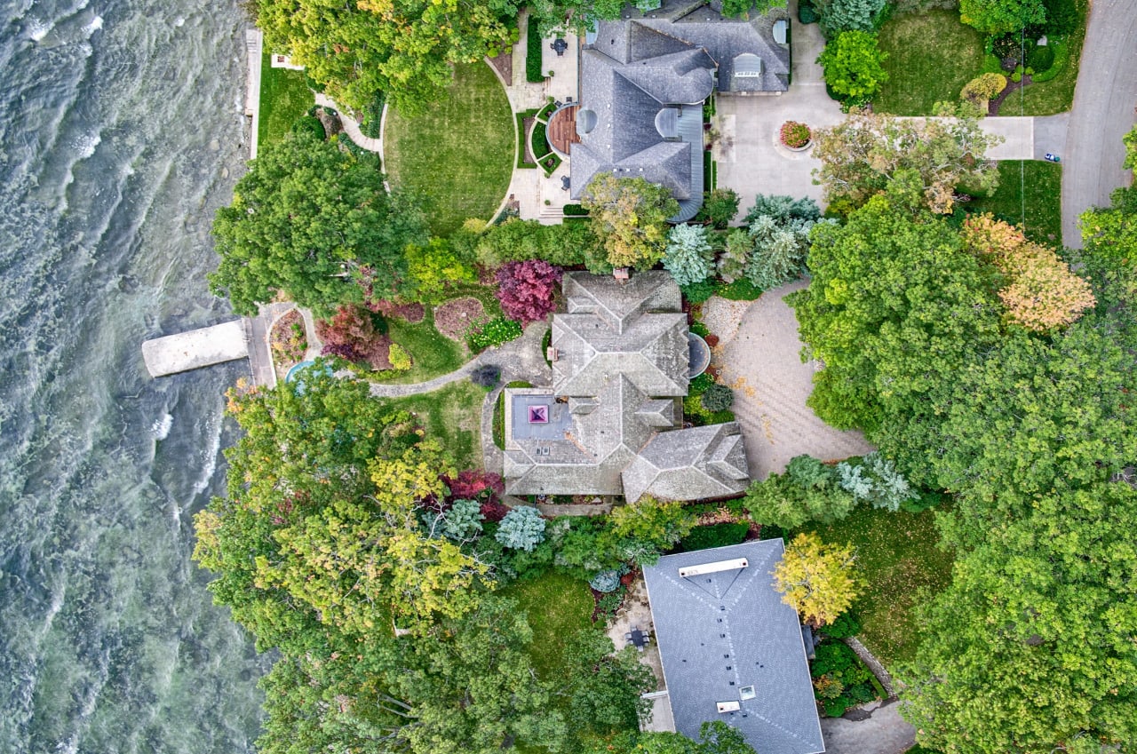 2 Ennisclare Drive West | Oakville, ON L6J 4N2 | Goodale Miller Team