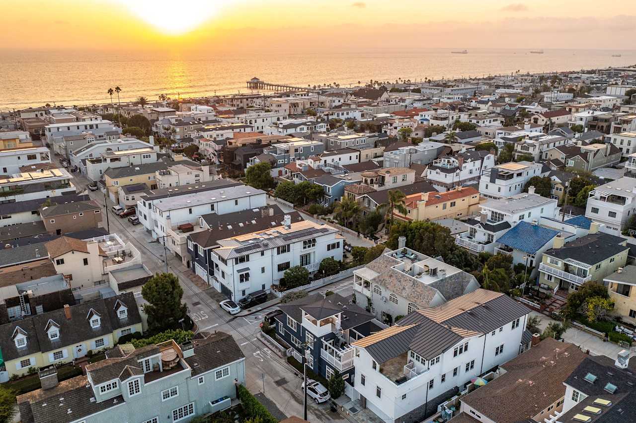 Manhattan Beach Sand Section | Jagger Real Estate | Manhattan Beach ...