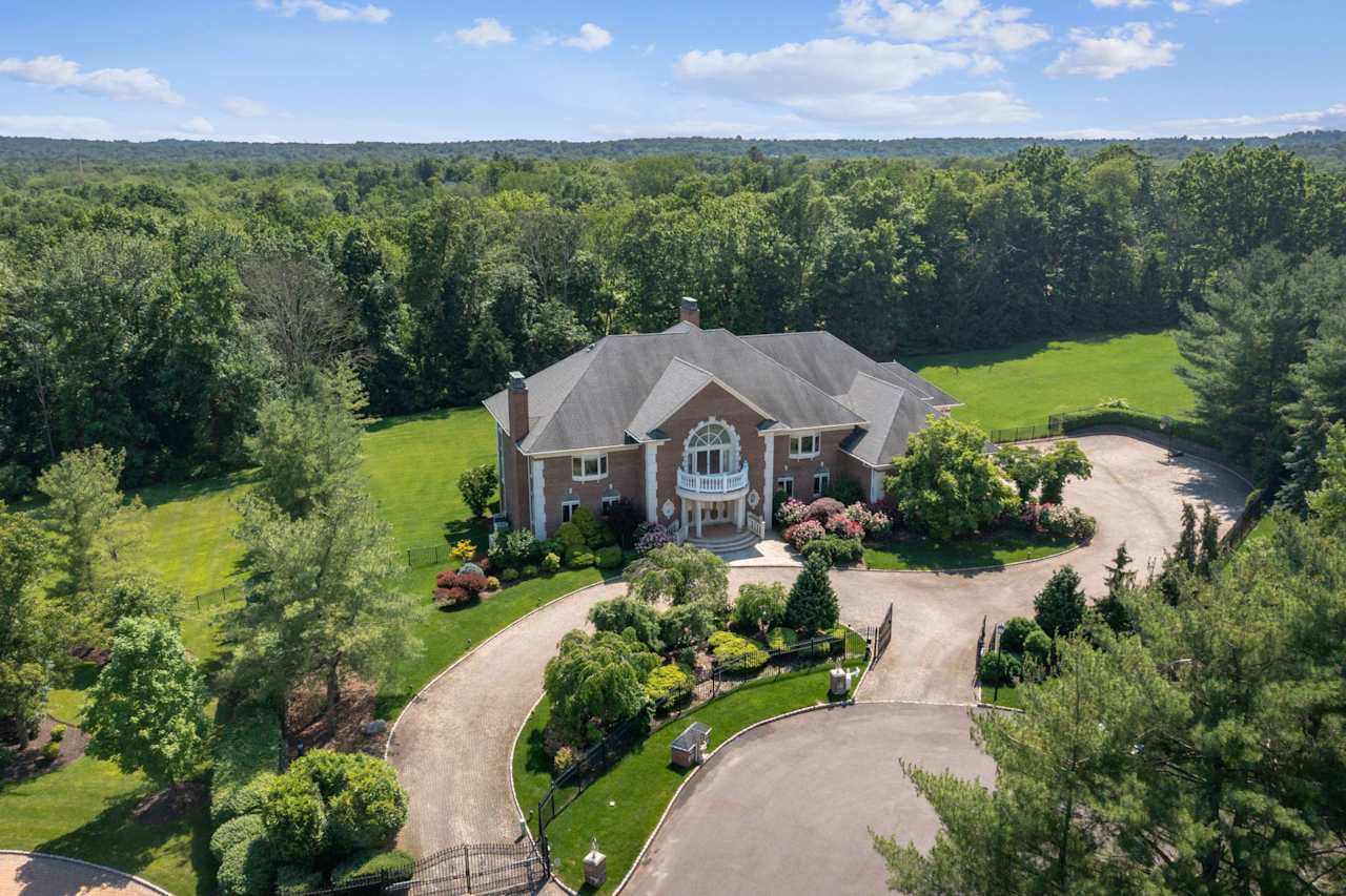 The Michelle Pais Group | New Jersey Real Estate Experts