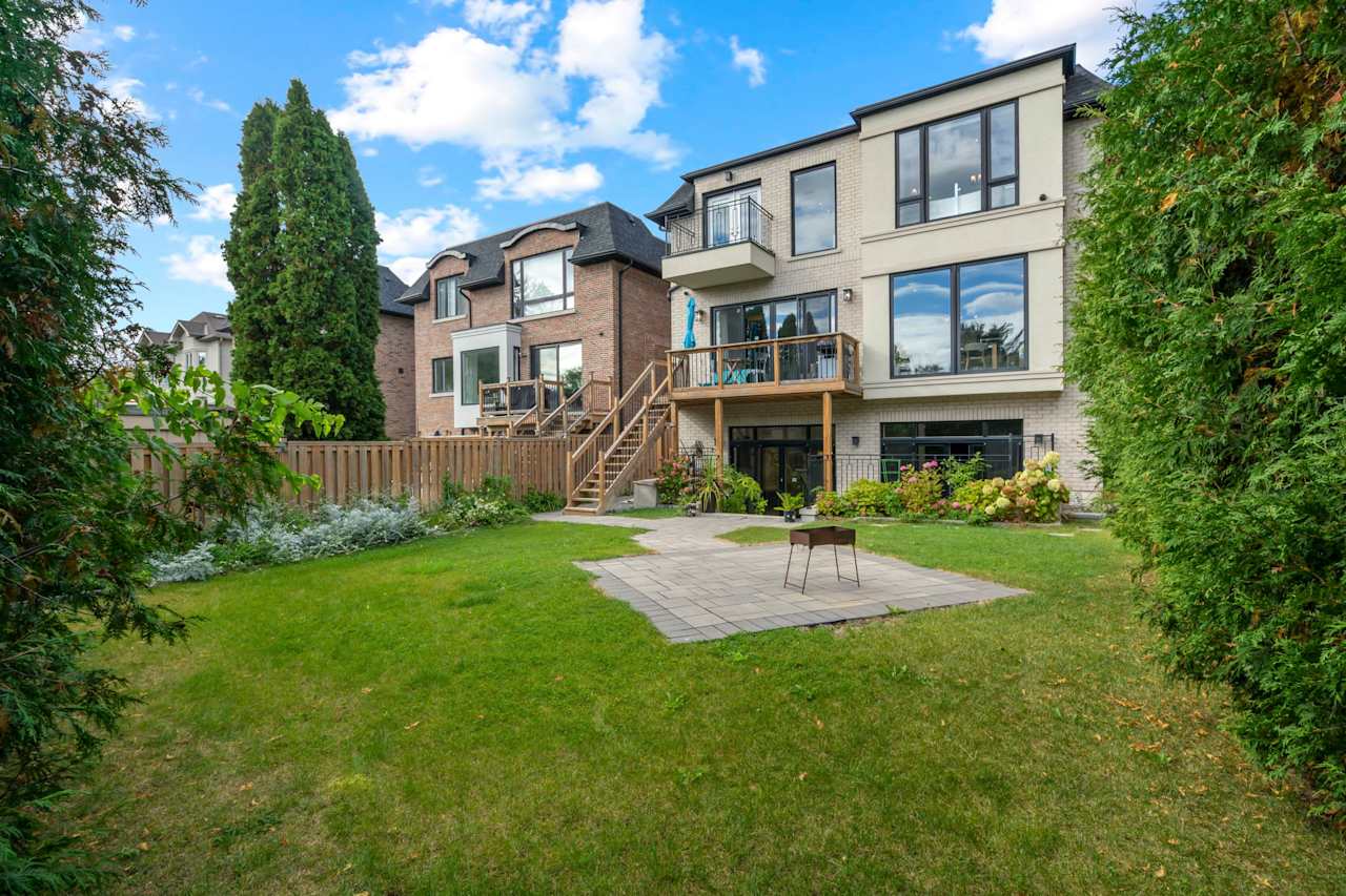 SOLD: Spectacular Contemporary Residence | Barry Cohen Homes