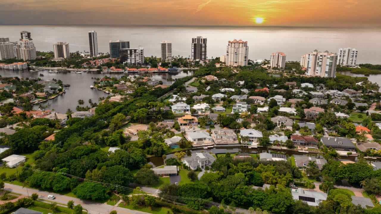 Neighborhood || Seagate