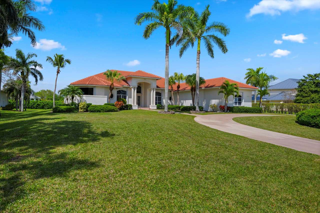 Wellington Aero Club Hangar Home For Sale