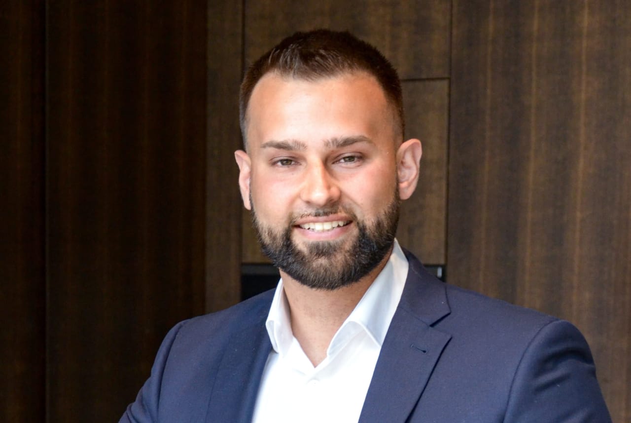 PSR Digital Handshake: Meet Andrew Persaud | PSR Brokerage | Toronto ...