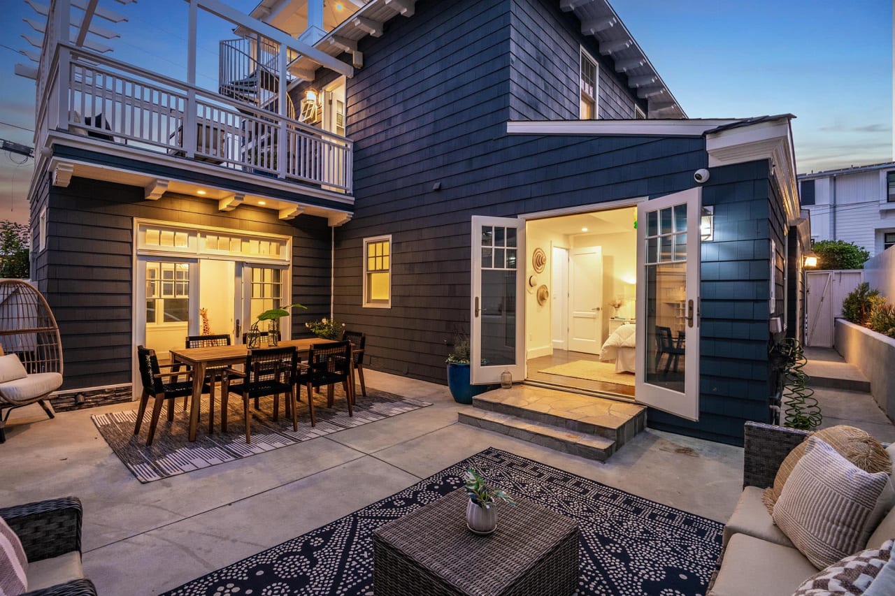 Manhattan Beach Sand Section | Jagger Real Estate | Manhattan Beach ...