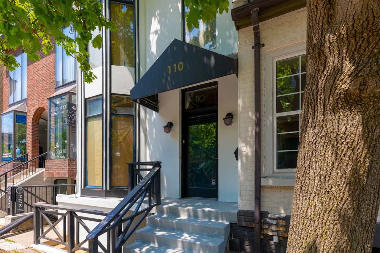 Yorkville Flagship | Jonathan Ferrier