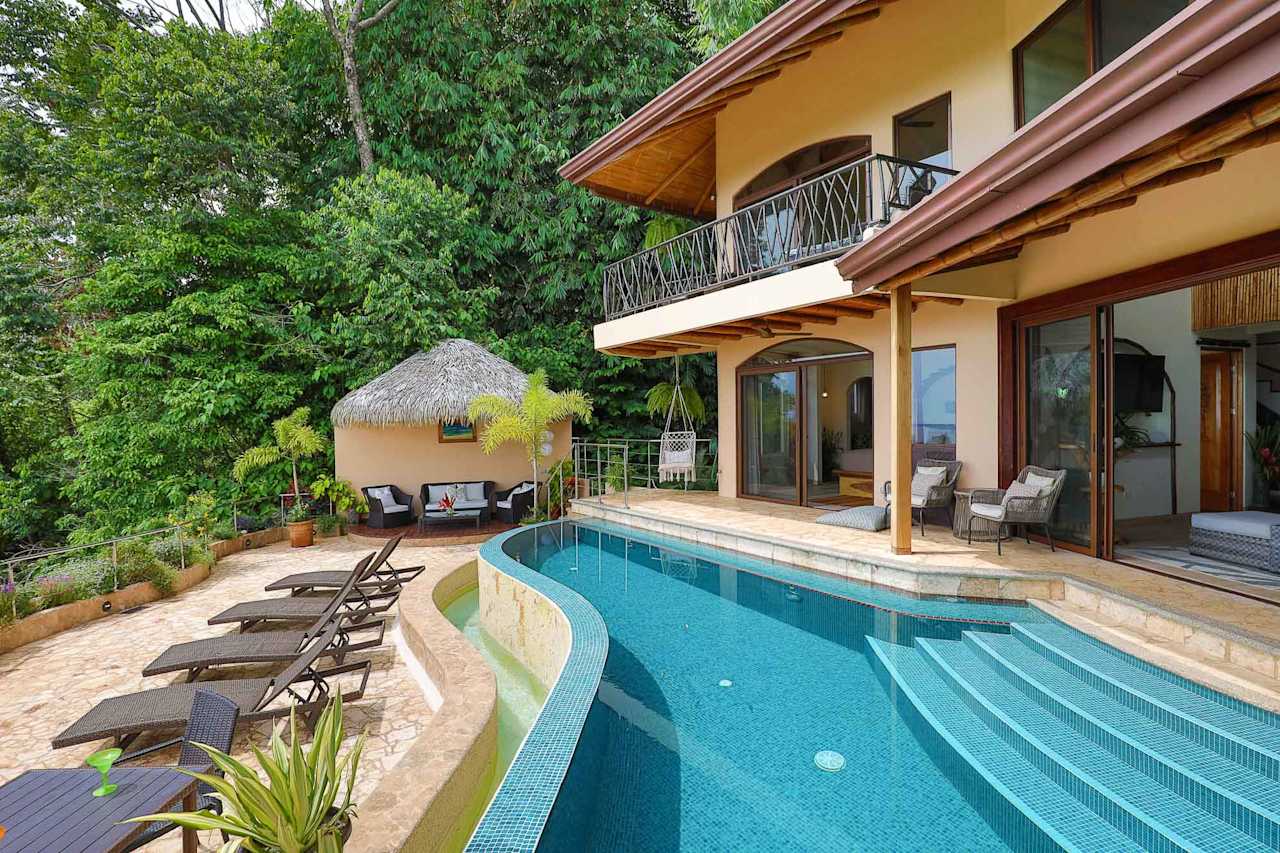 VILLA TUCAN TANGO: TROPICAL LUXURY HOME IN GATED COMMUNITY ABOVE ...