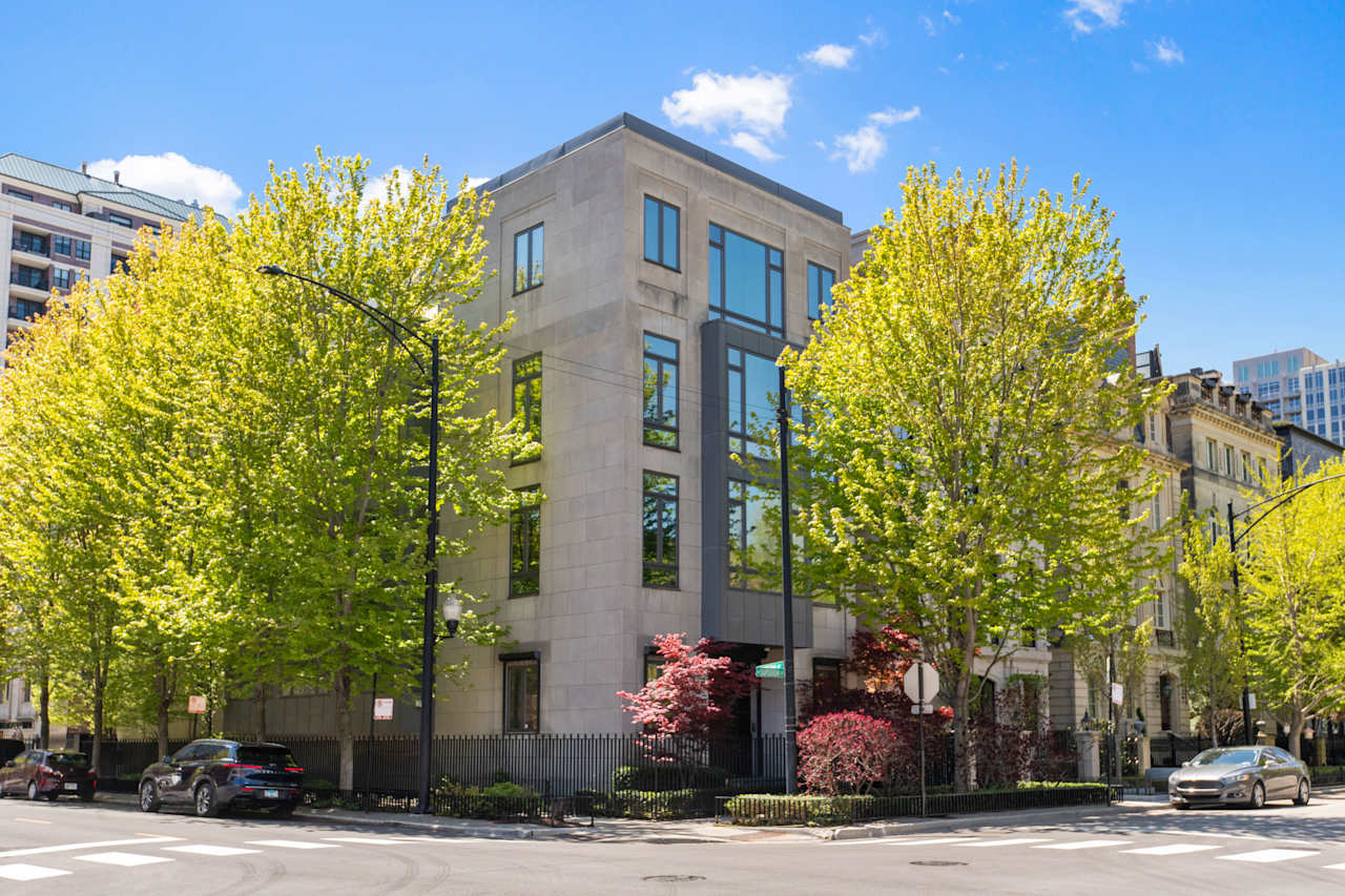 Top Illinois Real Estate Agents | The Lowe Group