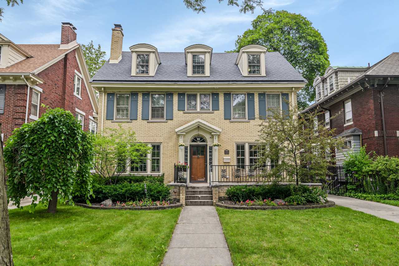 City Living Detroit | Luxury Real Estate Agents & Realtors