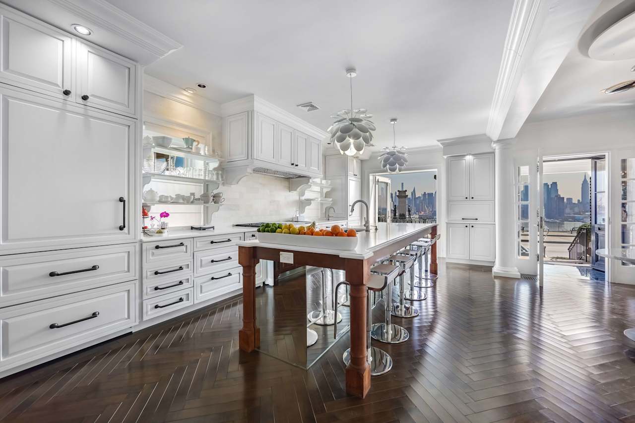 Jessica Williams | Weehawken Real Estate Agent