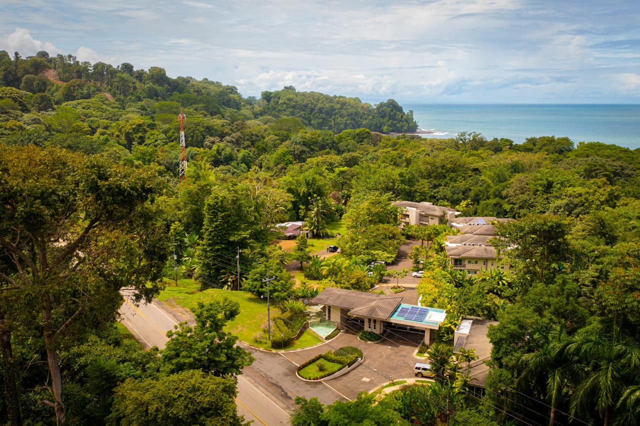 Luxury 3 Bedroom Condo at Elan Condominium with Private Beach Access