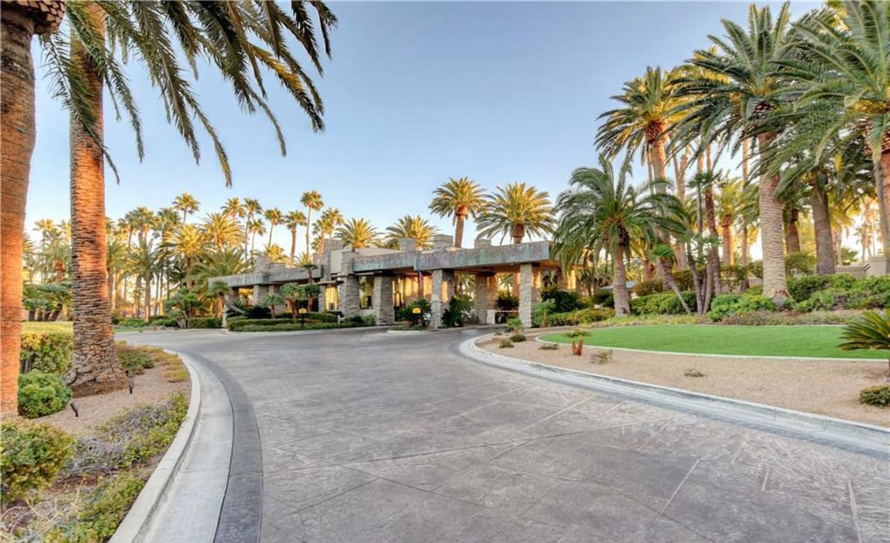 Spanish Hills Real Estate | Luxury Homes for Sale | Lisa Quam