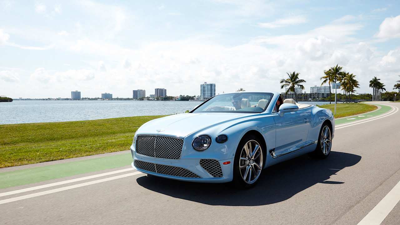 3-Miami-Ultra-Luxury-Homes-That-Showcase-Your-Cars-Like-ARTwork