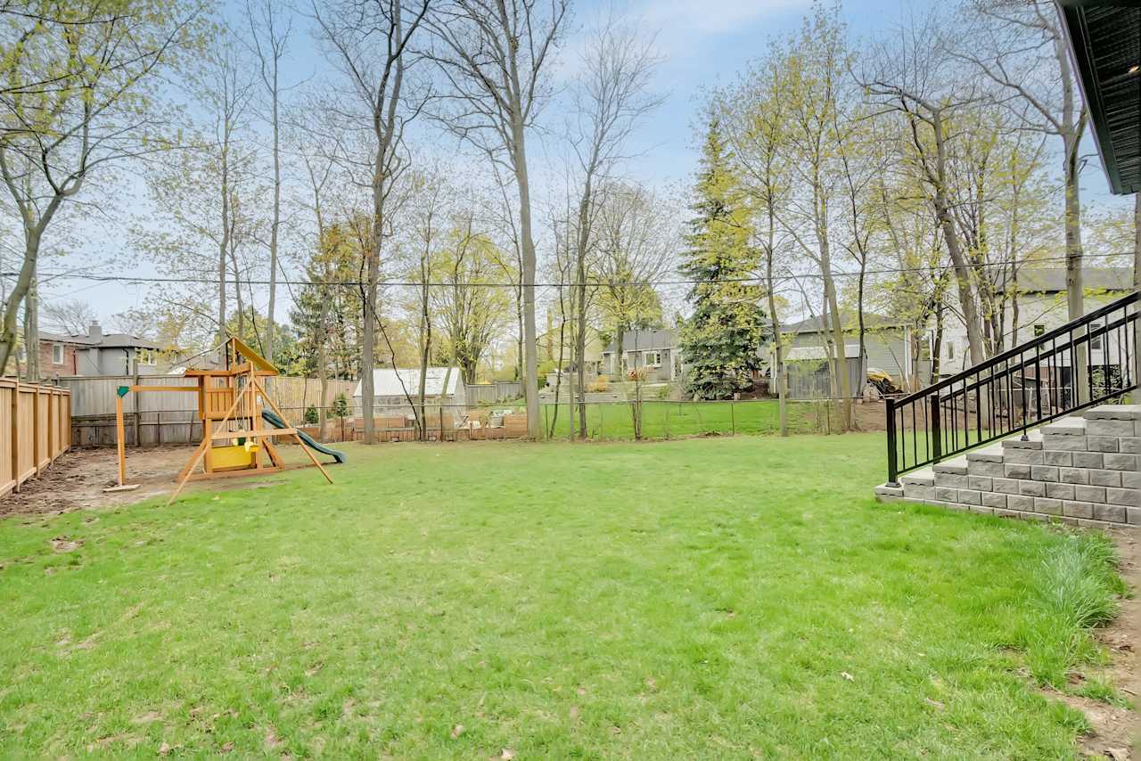 2096 Seabrook Drive | Oakville, ON L6L 2T9 | Goodale Miller Team