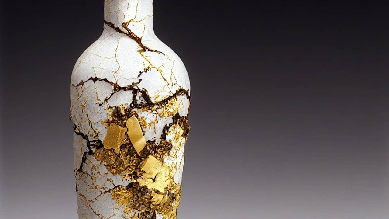 The Art and Philosophy of Kintsugi Pottery | Silvia Mozer