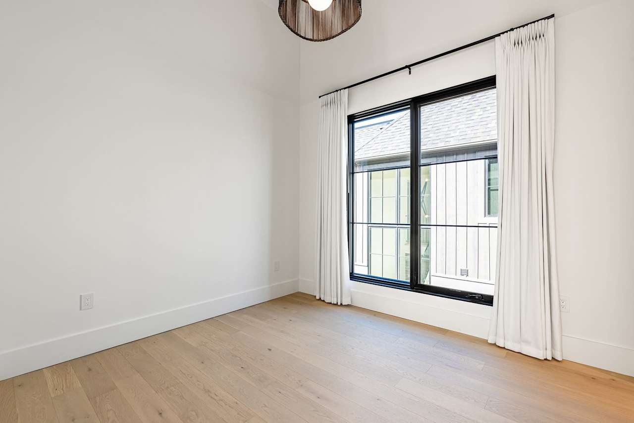 331 MacDonald Road | Oakville, ON L6J 2A8 | Goodale Miller Team