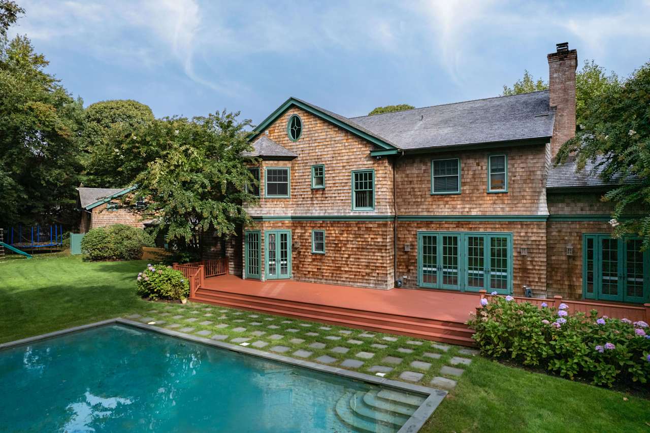 A Sublime Traditional in the Historic Village of Quogue | CeeJackTeam ...