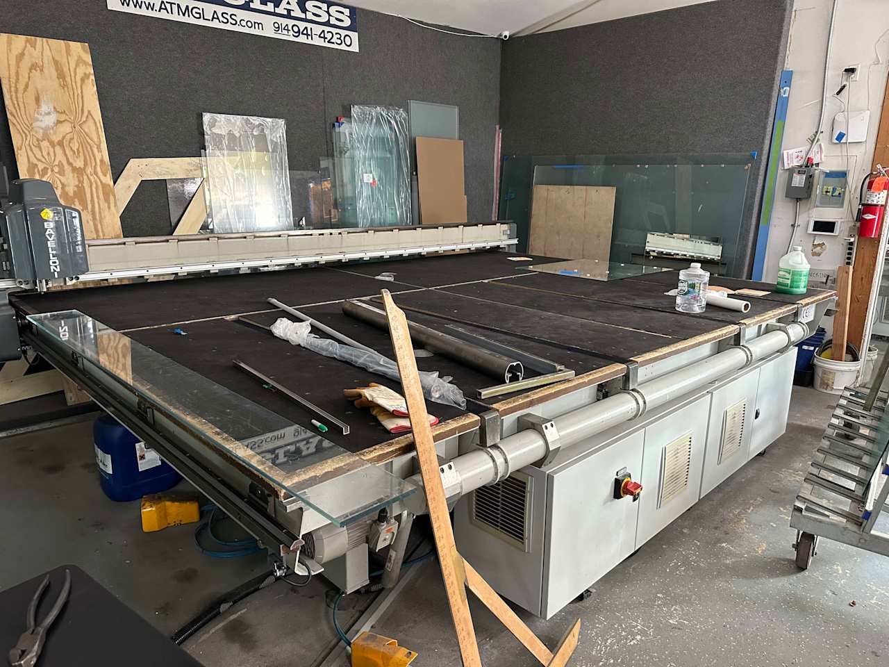 Glass Manufacturing & Contracting Equipment | MYC
