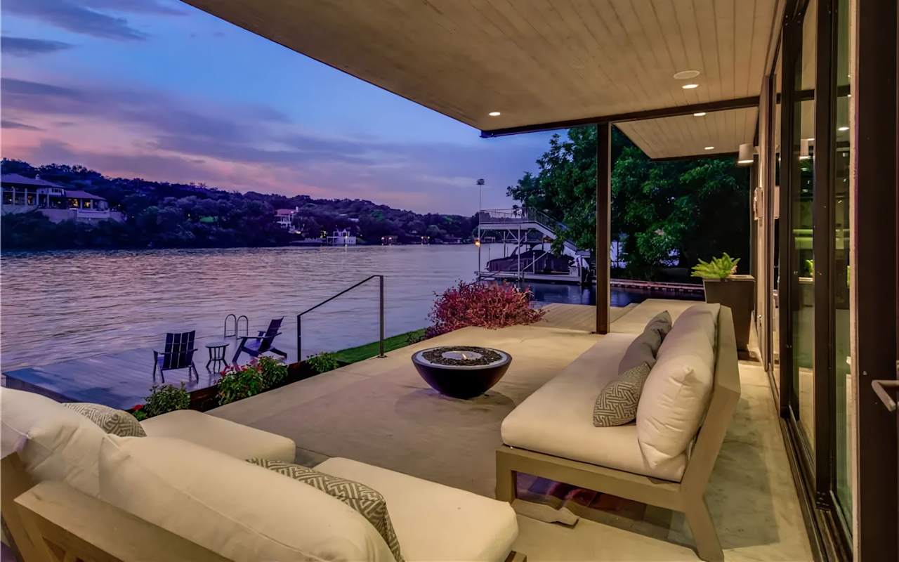 Architectural Landmarks in Lake Travis, TX | Blog | Jamie Novak Group