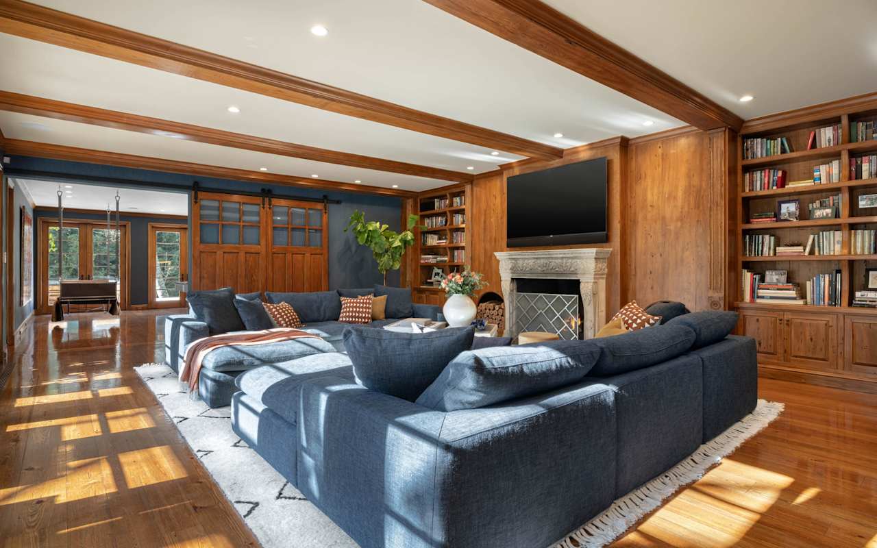 1492 Stone Canyon Rd