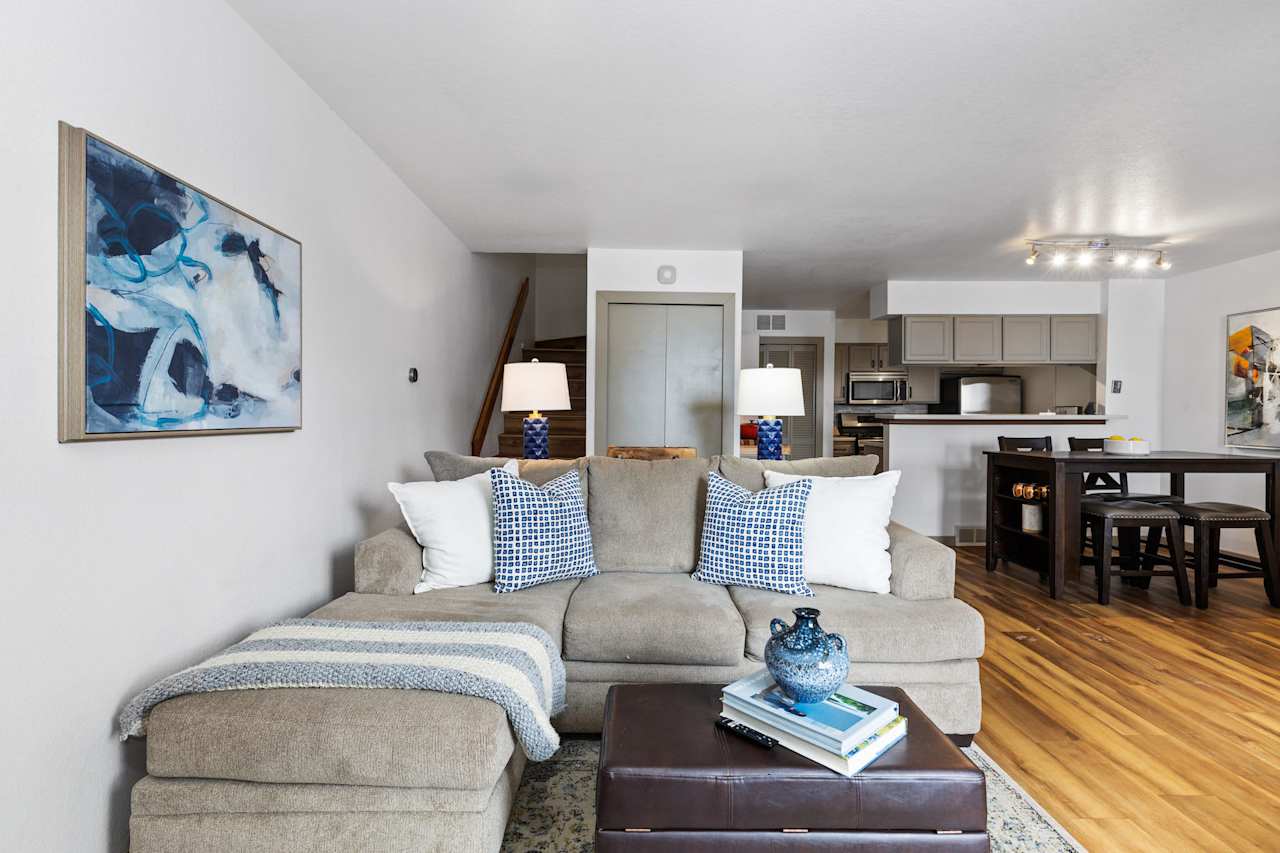 5092 Buckingham Road | Jessica Northrop Group, Compass | Real Estate ...