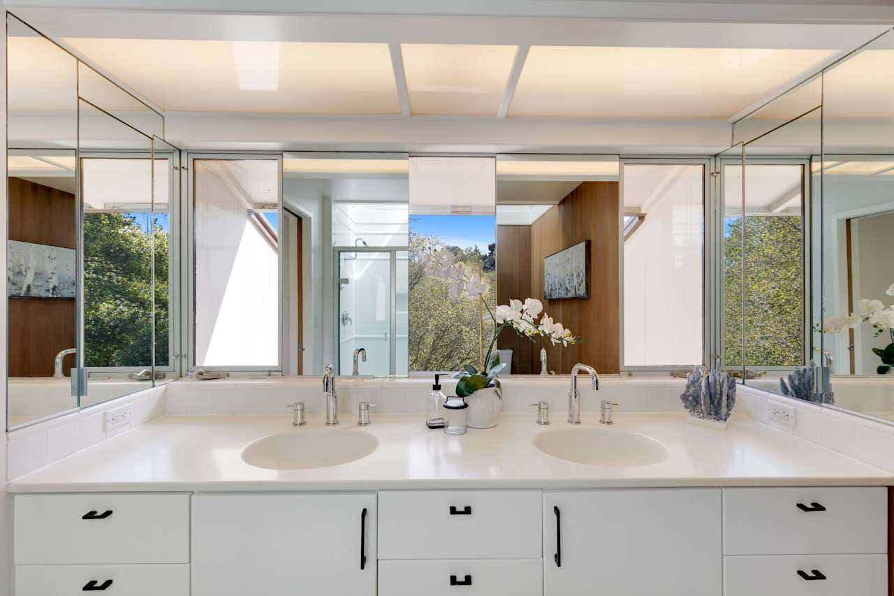 12953 W Sunset Drive | Los Altos Hills, CA 94022 | 5 Beds | David Bergman