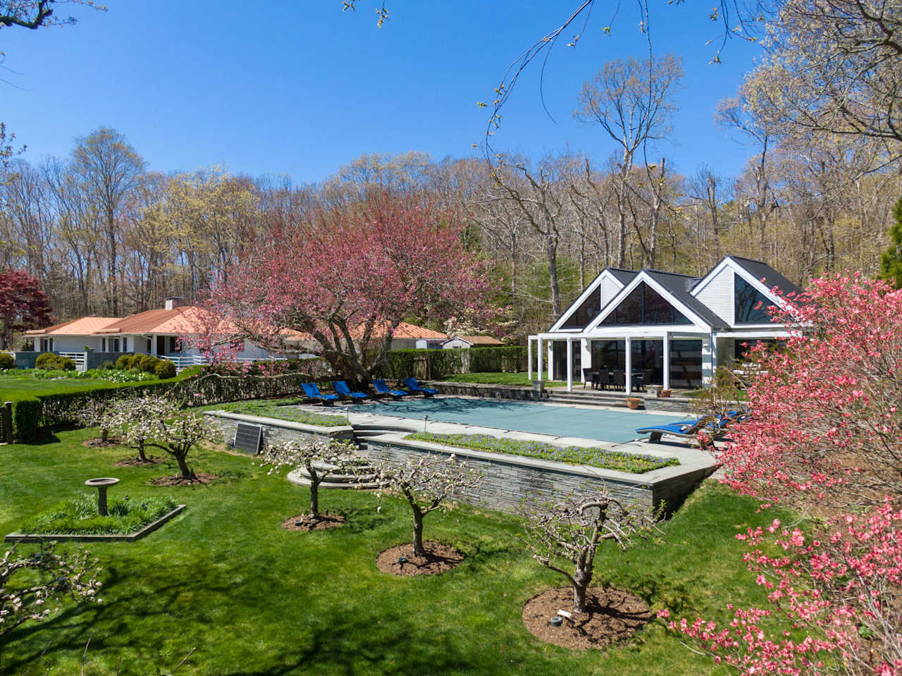 142 Lopers Path, Water Mill