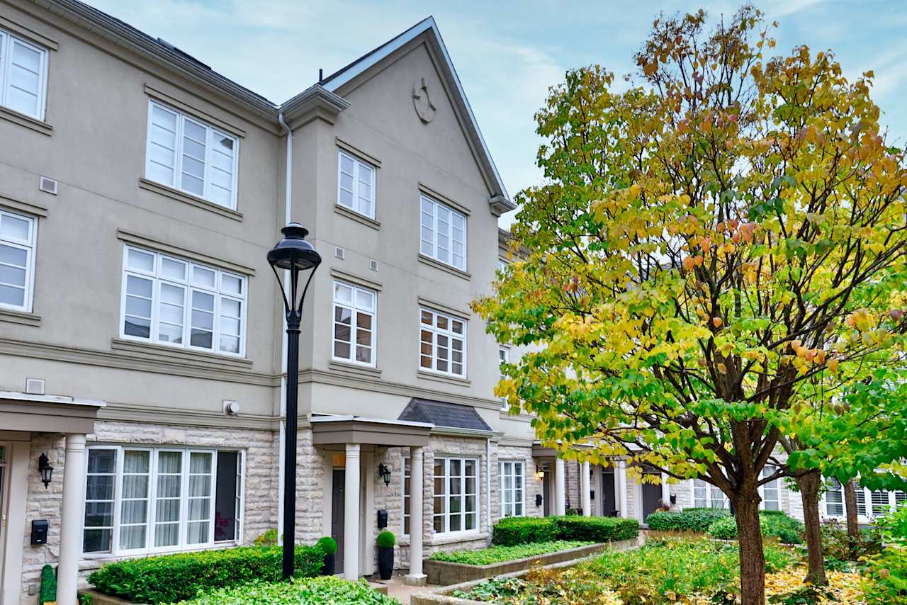 SOLD: Upscale Luxury Townhome | Barry Cohen Homes