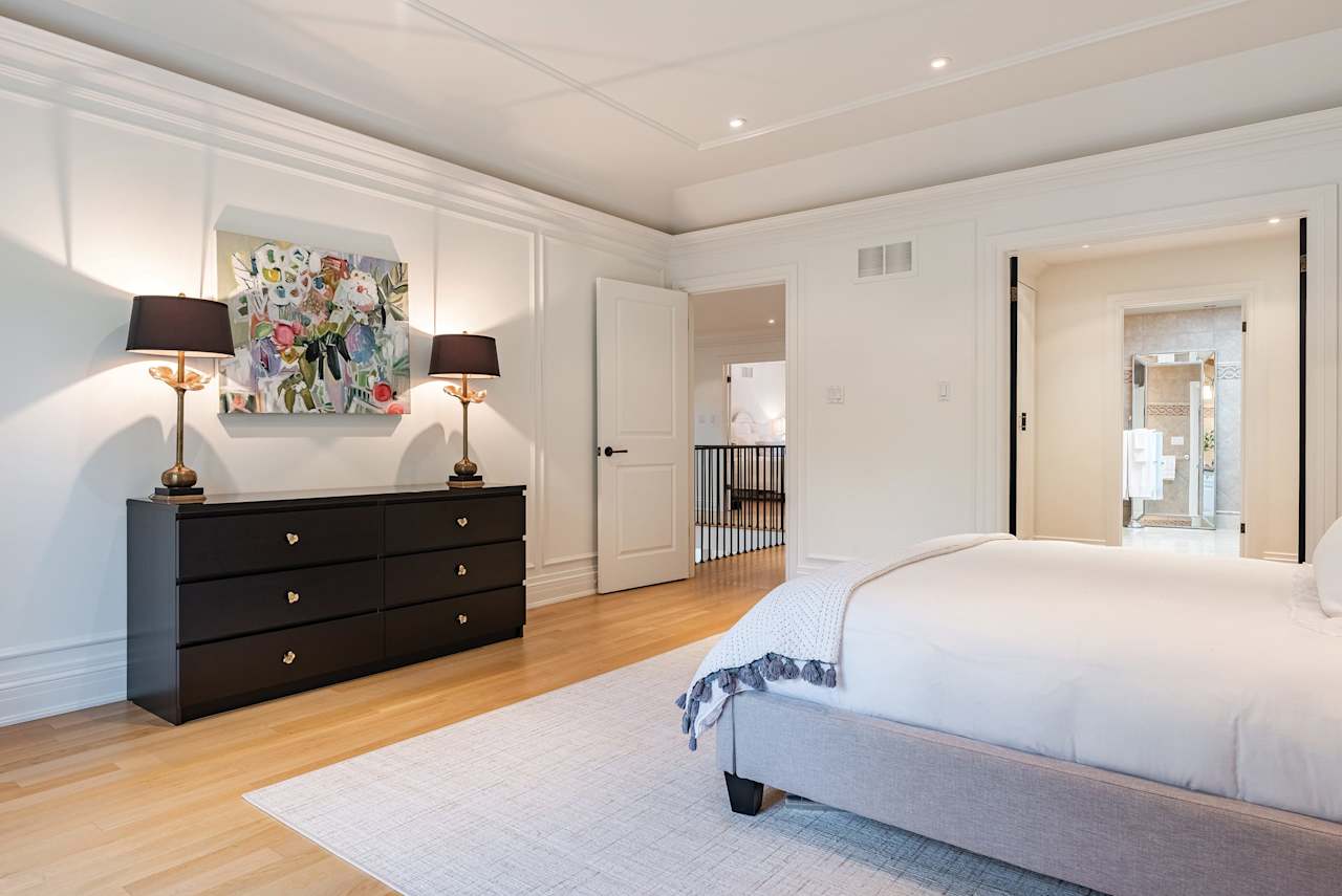 472 Chamberlain Lane | Oakville, ON L6J 4H5 | Goodale Miller Team