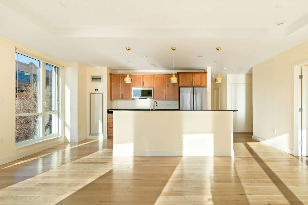 Spectacular River View Condo | Dana Schaefer Team