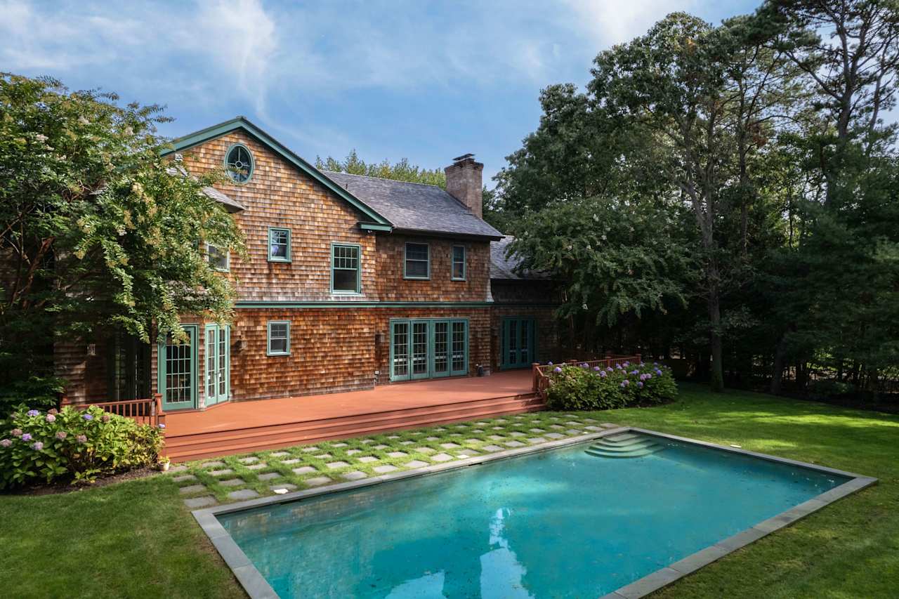 A Sublime Traditional in the Historic Village of Quogue | CeeJackTeam ...