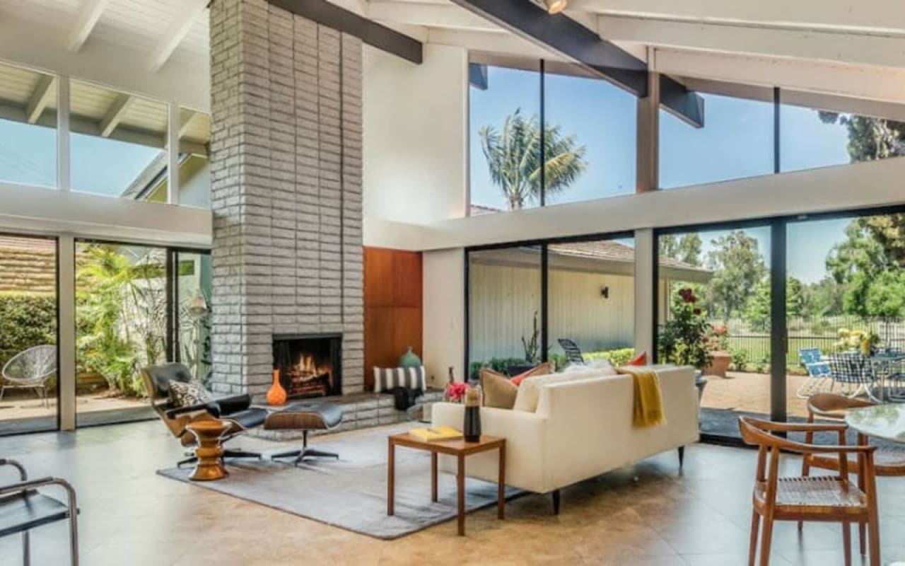 Mid Century Architecture 5 Defining Characteristics That Make It MCM