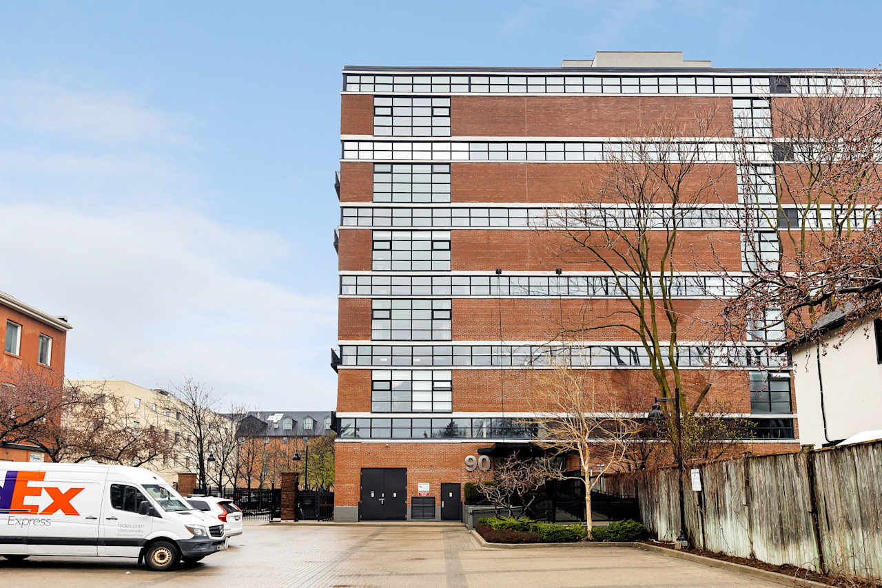 90 Sumach Street 304 & 305 | Toronto, ON, M5A4R4 | Lofty Luxury ...