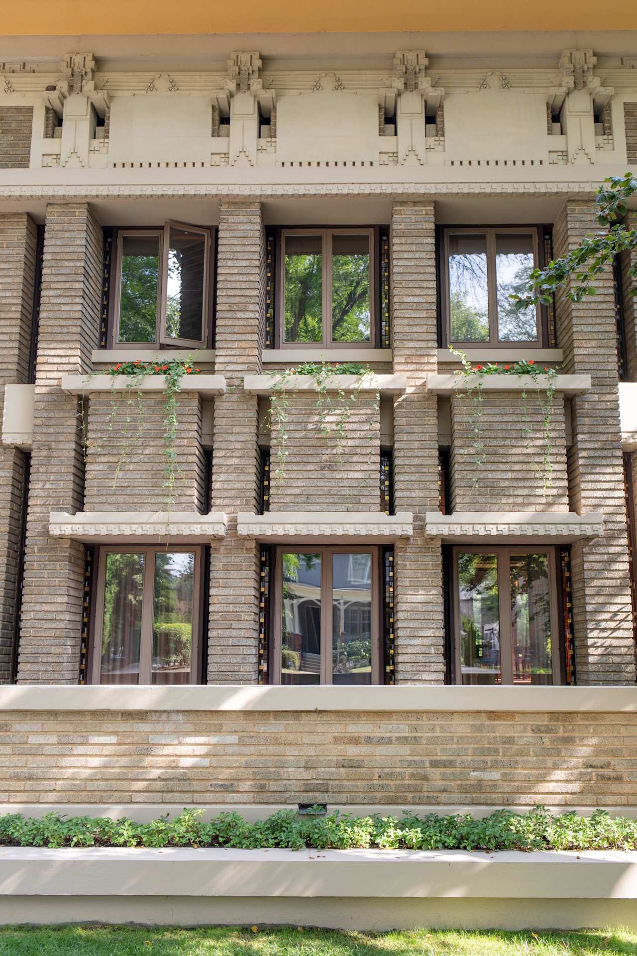 F. C. Bogk House, Frank Lloyd Wright Designed