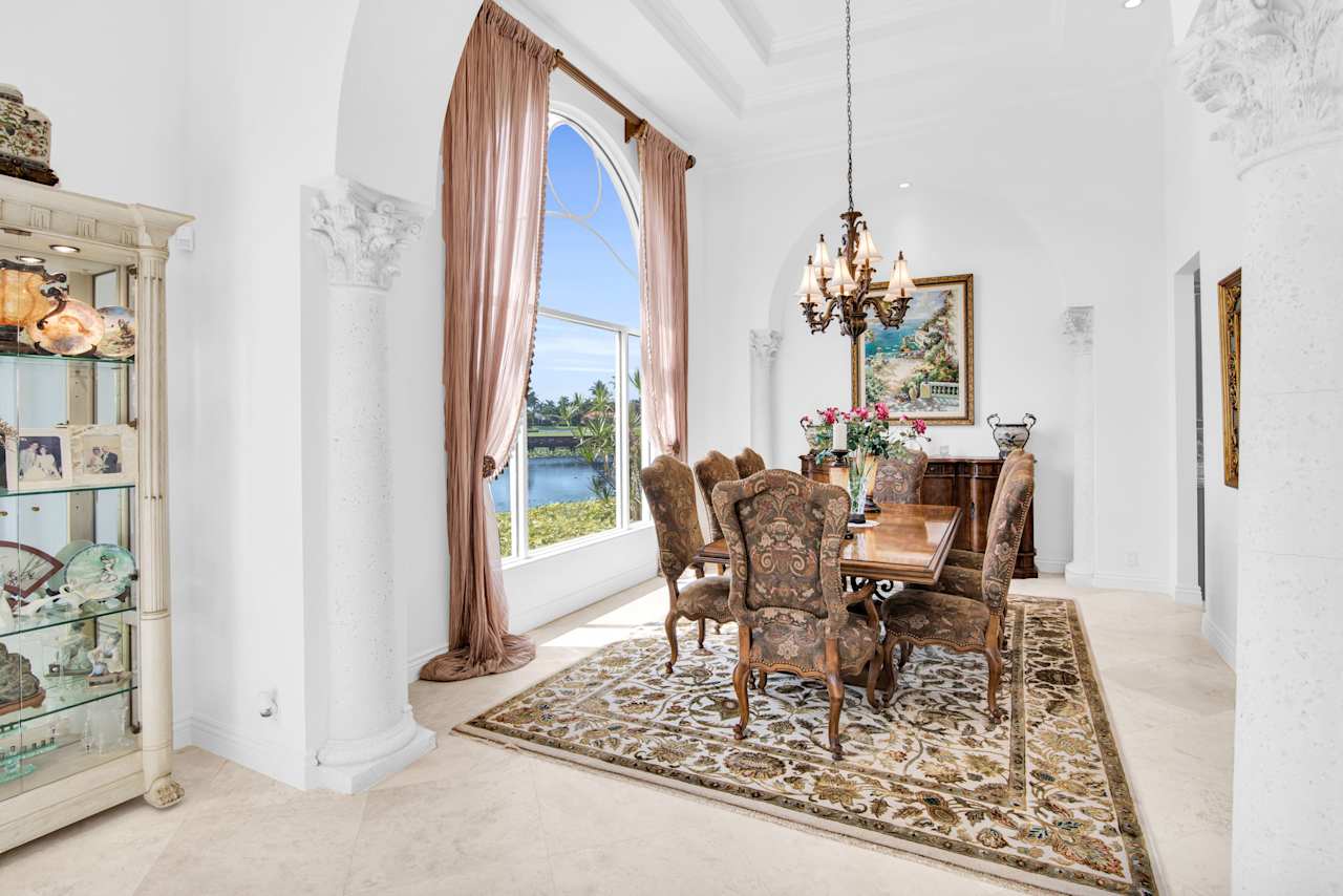 16355 Vintage Oaks Lane