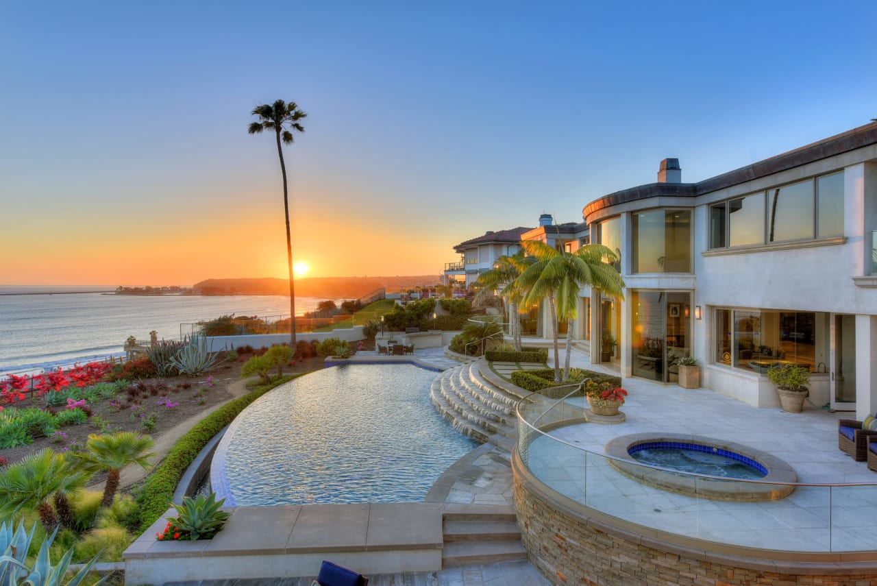 DeCaro Auctions International | DeCaro Auctions International