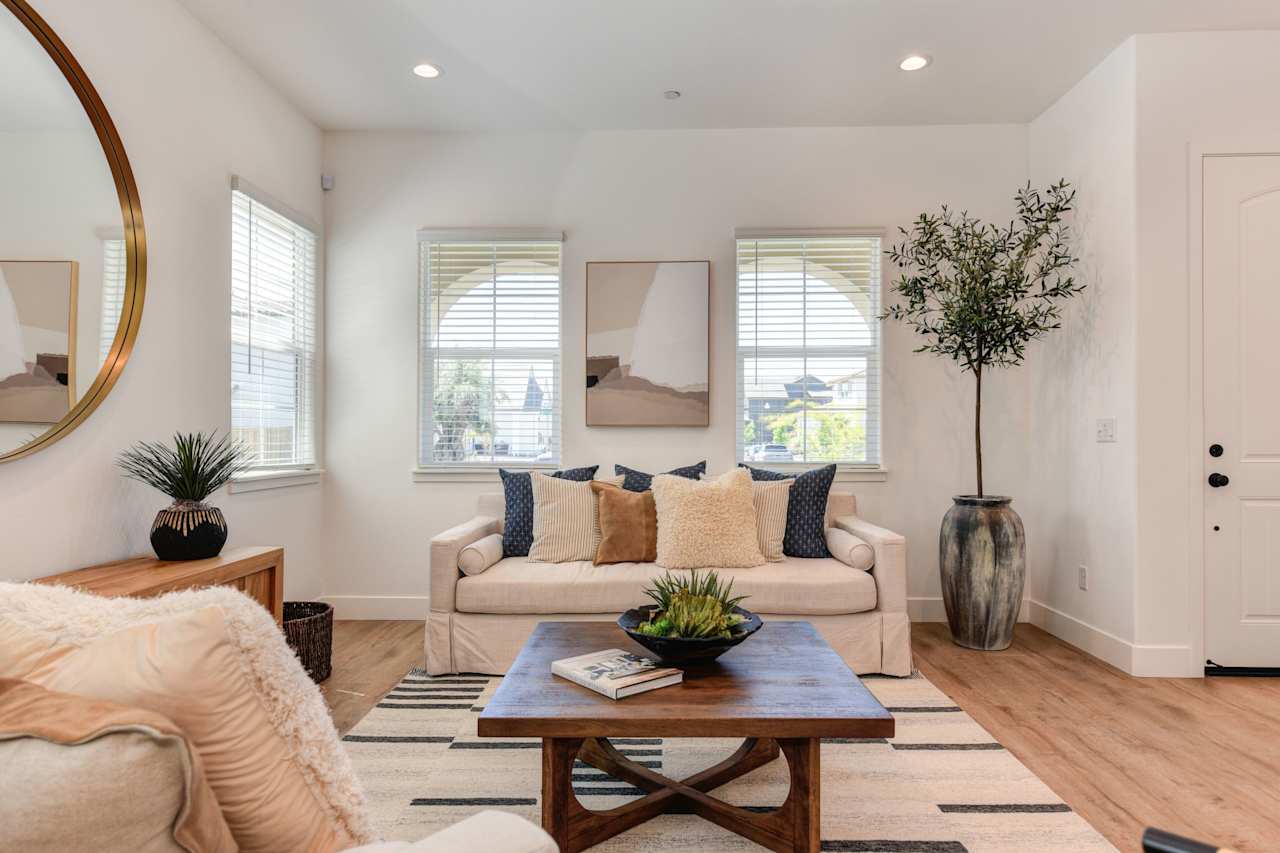 Photo Gallery | Michael Onstead | Crocker Village