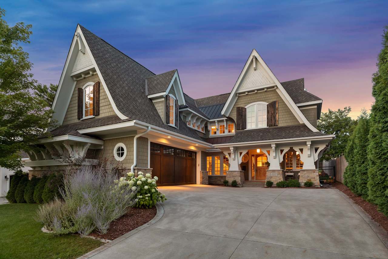John Adams Real Estate | Wayzata Luxury Real Estate Agents