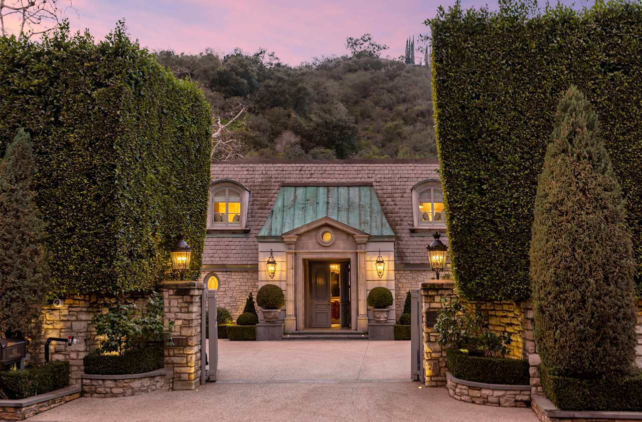 Exclusive Listings | Carolwood | Beverly Hills Real Estate Agents