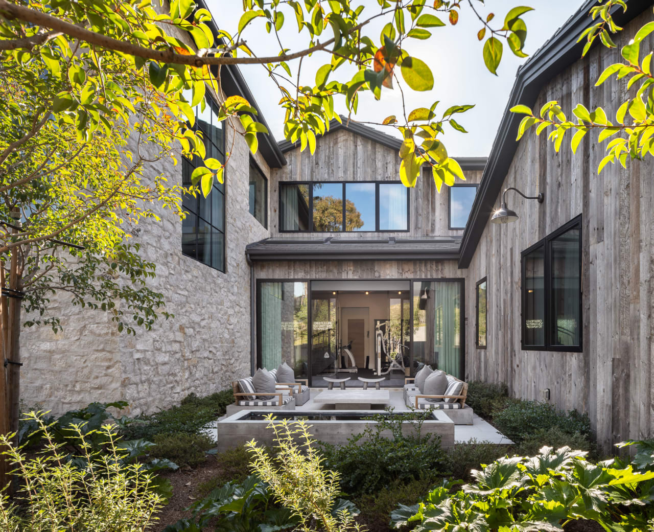 5521 PARADISE VALLEY RD