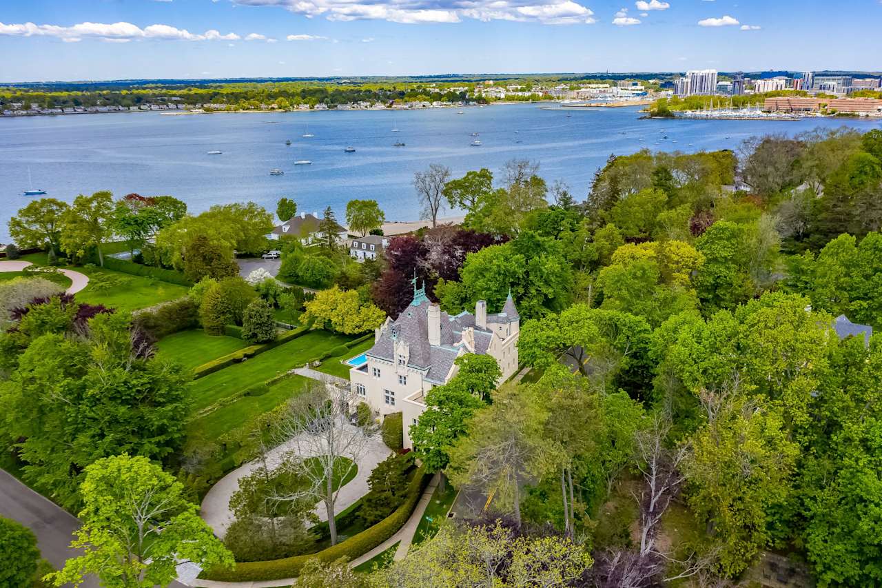 Marion Castle | Stamford, CT 06902 | 9 Beds, 6 Baths