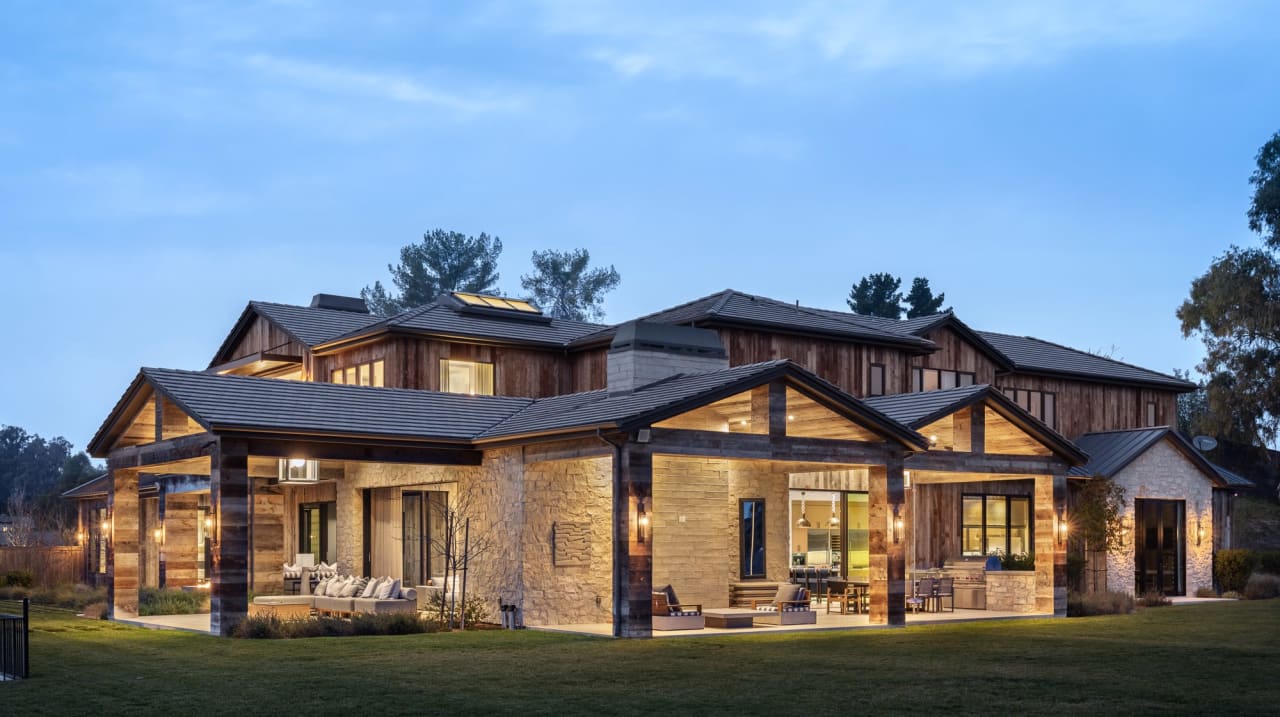 5521 PARADISE VALLEY RD