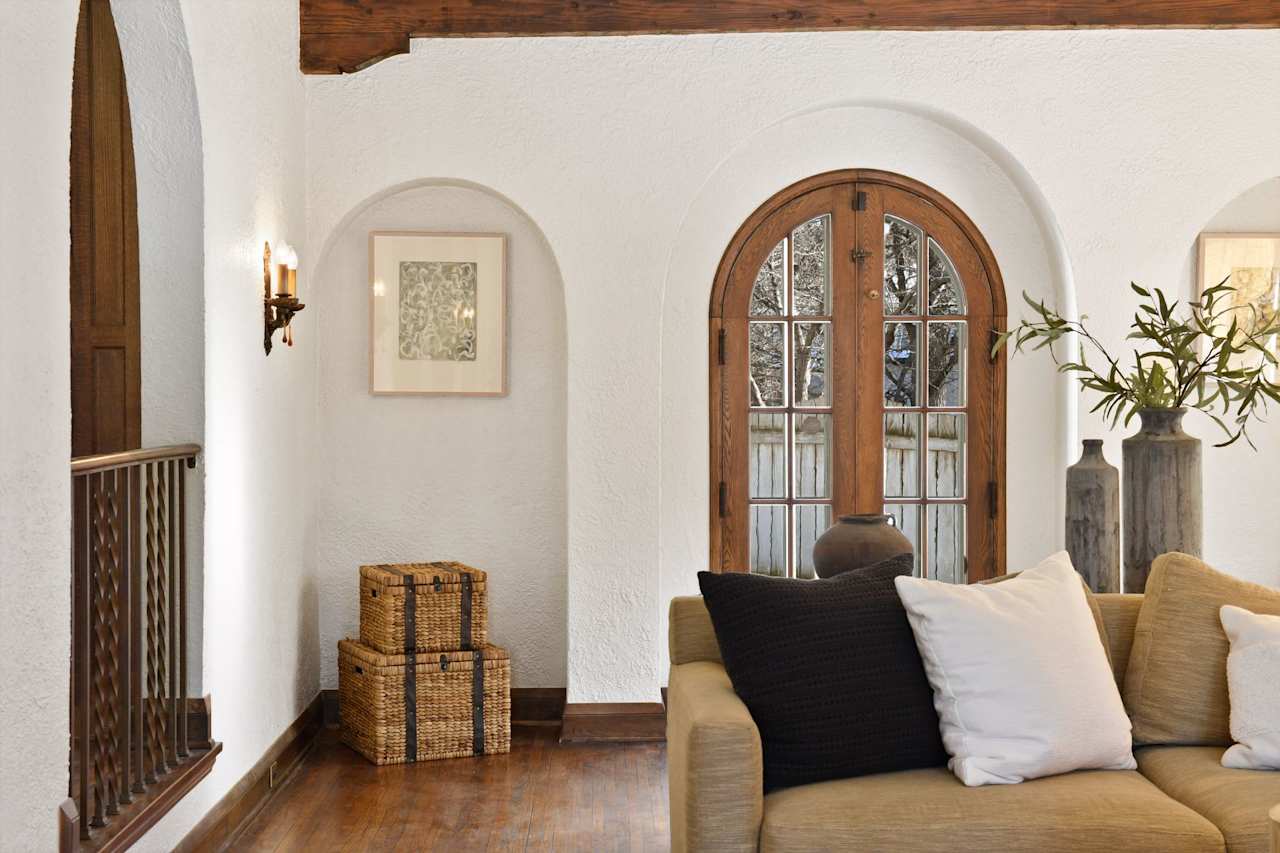 The Ultimate Guide to Selling Your Home with Cari Ann Carter Group