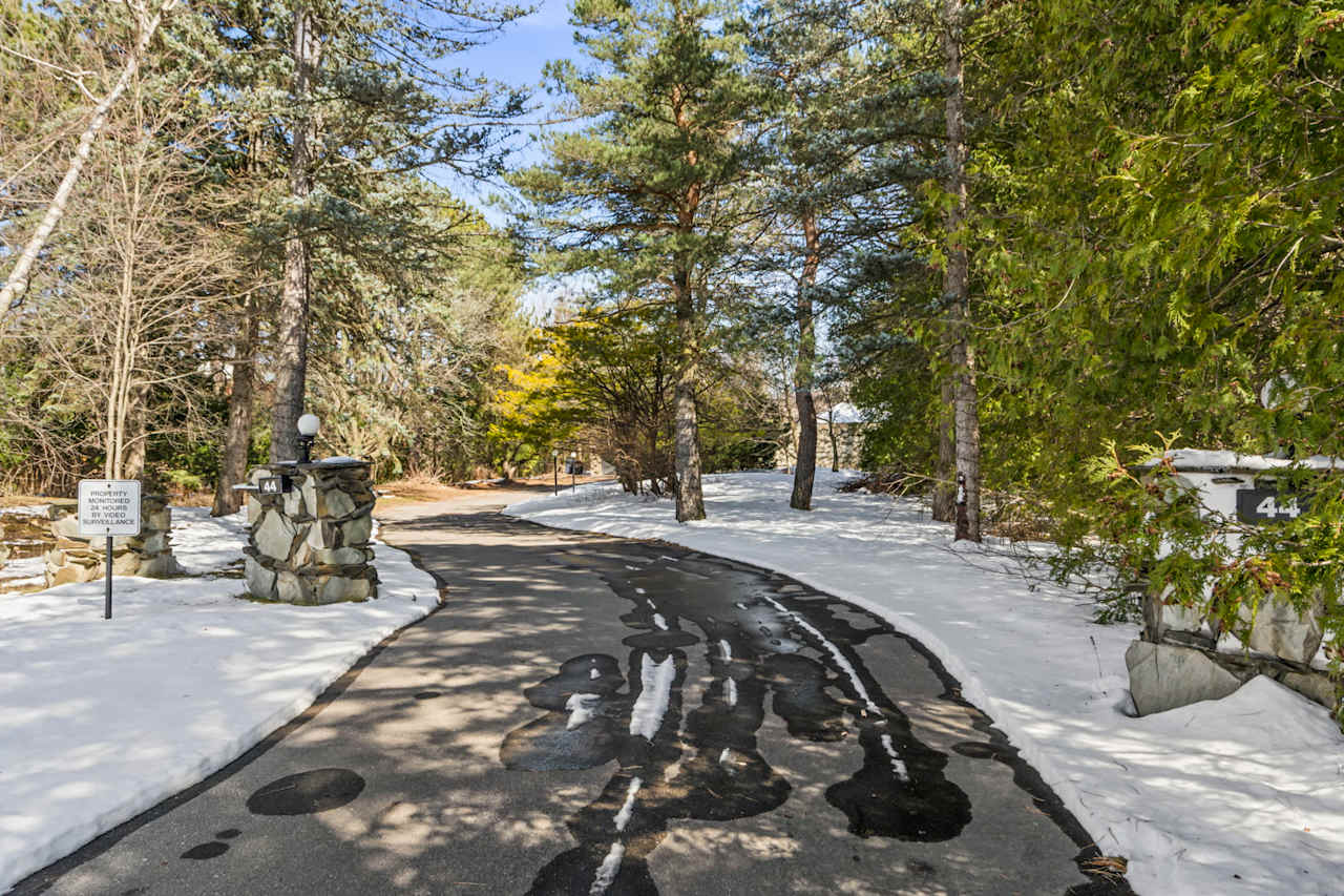 44 The Bridle Path | Barry Cohen Homes