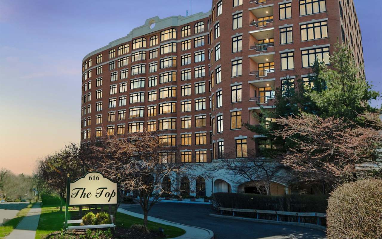 The Top | The Stephanie Mallios Team