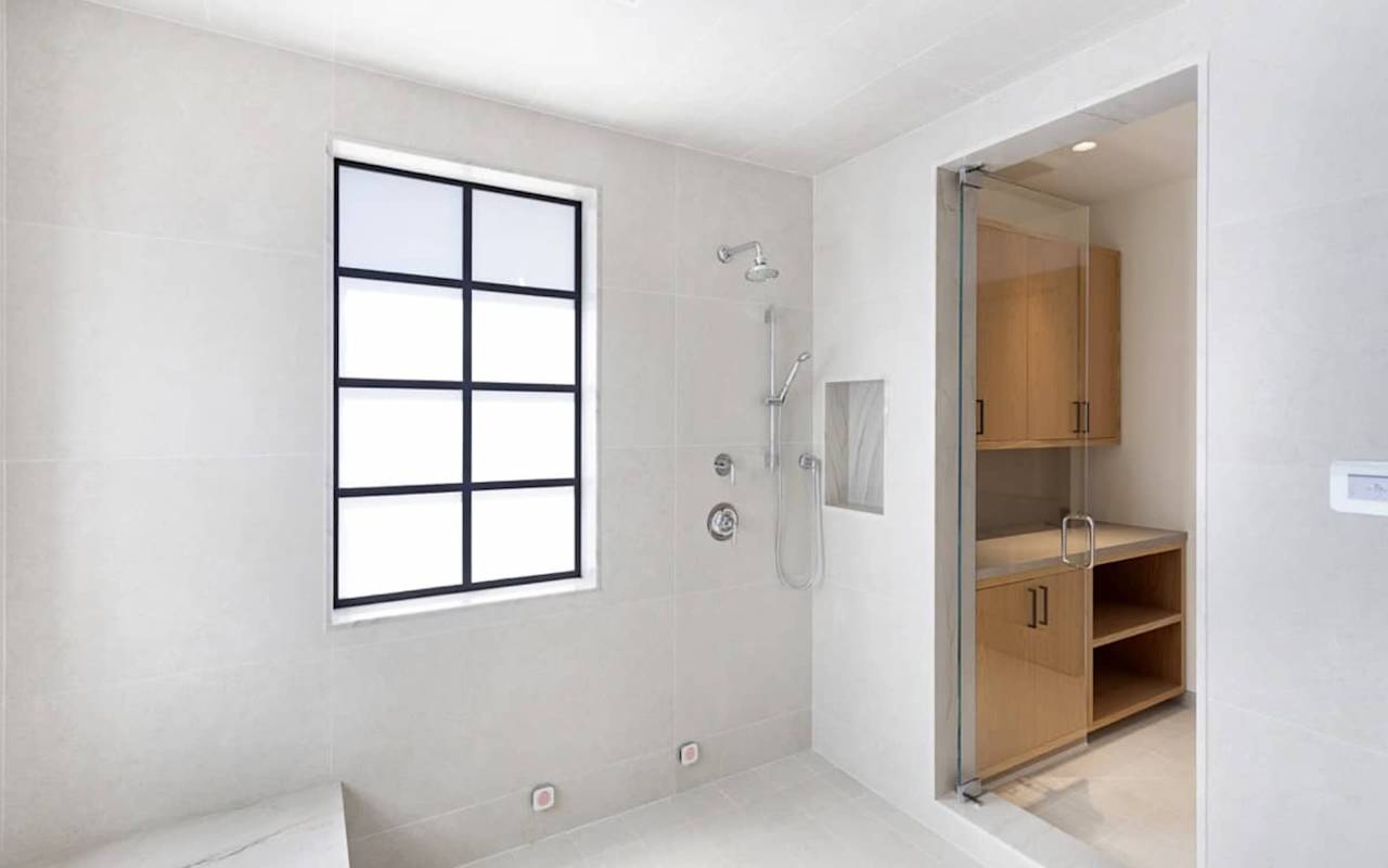 Crest Court | Projects