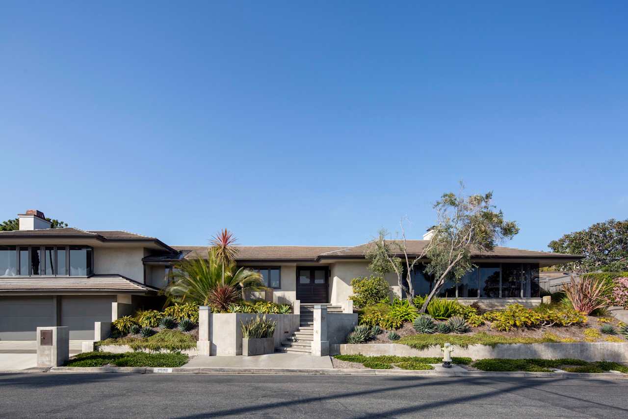 Irvine Cove | VALIA Properties | Corona del Mar Luxury Real Estate