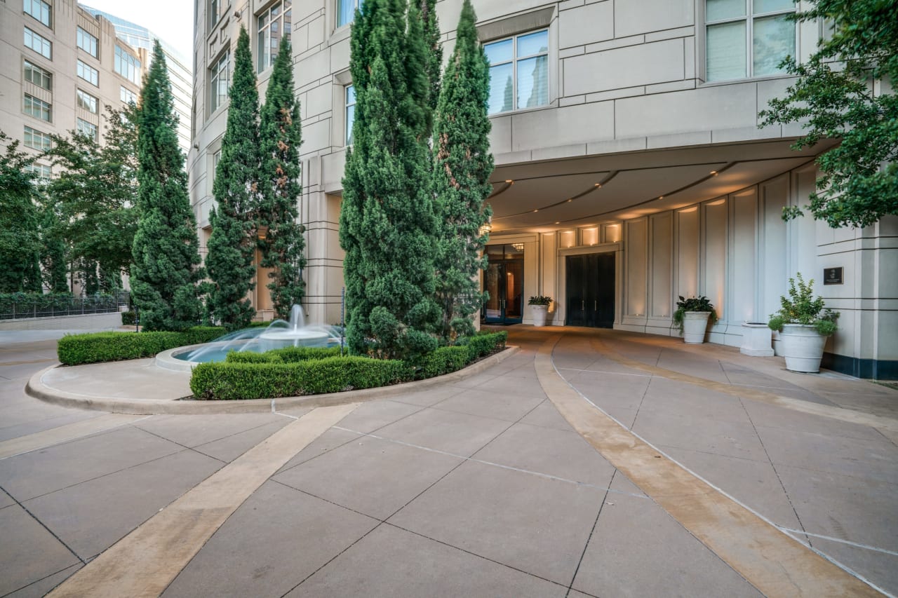 Ritz Carlton Residences Dallas | 2525 N Pearl Street | 2555 N Pearl Street