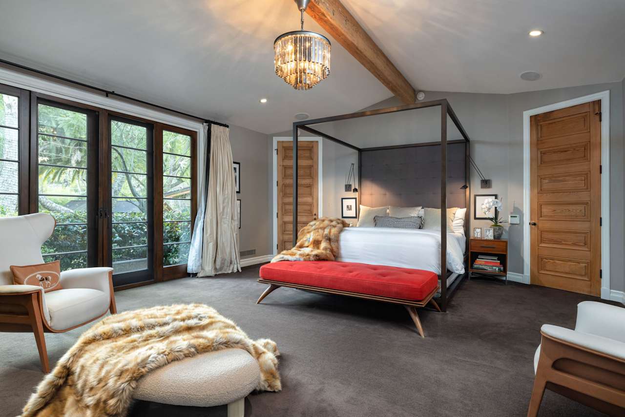 1492 Stone Canyon Rd