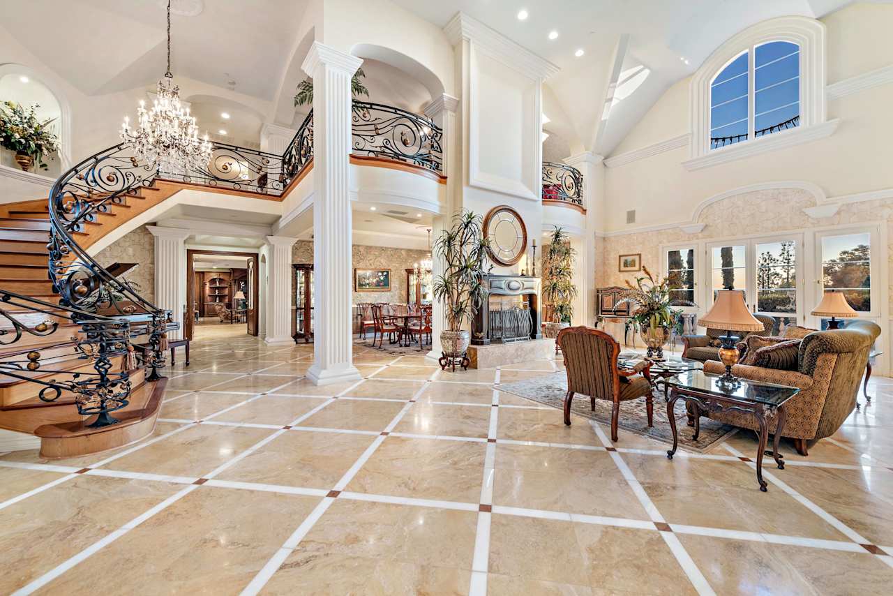 Lee Ann Canaday | Canaday Group | Orange County Luxury Home Specialists