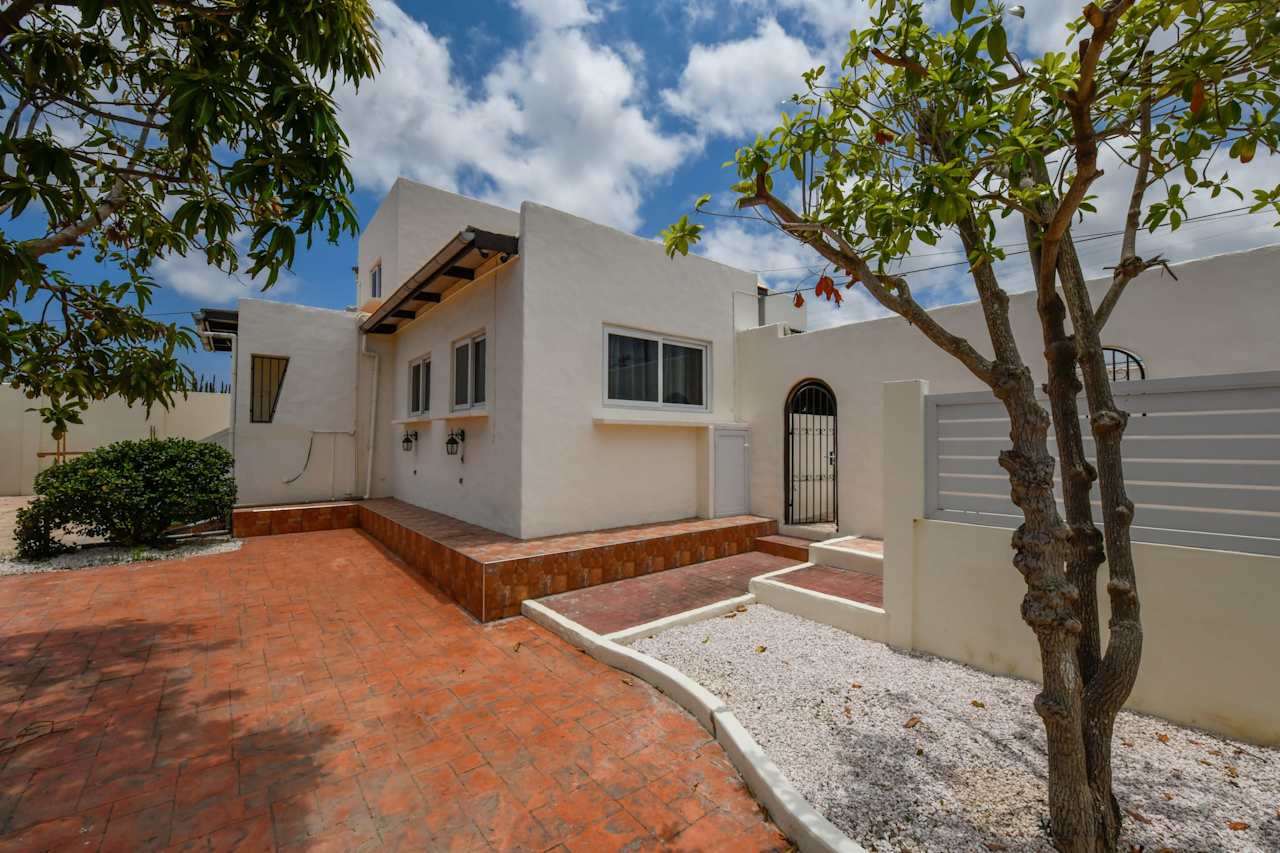Rentals in Aruba | Family Home for Rent in Aruba | Central Location ...
